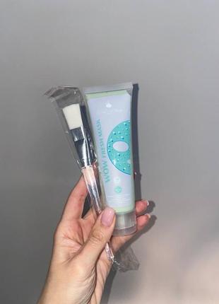 Emina dot brush face wash store