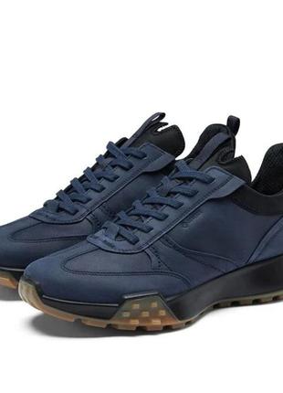 Ecco retro blue store