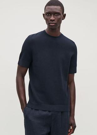 Cos clothing store