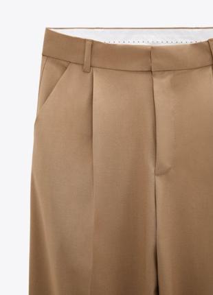 Штаны zara широкие с защипами ярко-бежевые — цена 1199 грн в каталоге ...